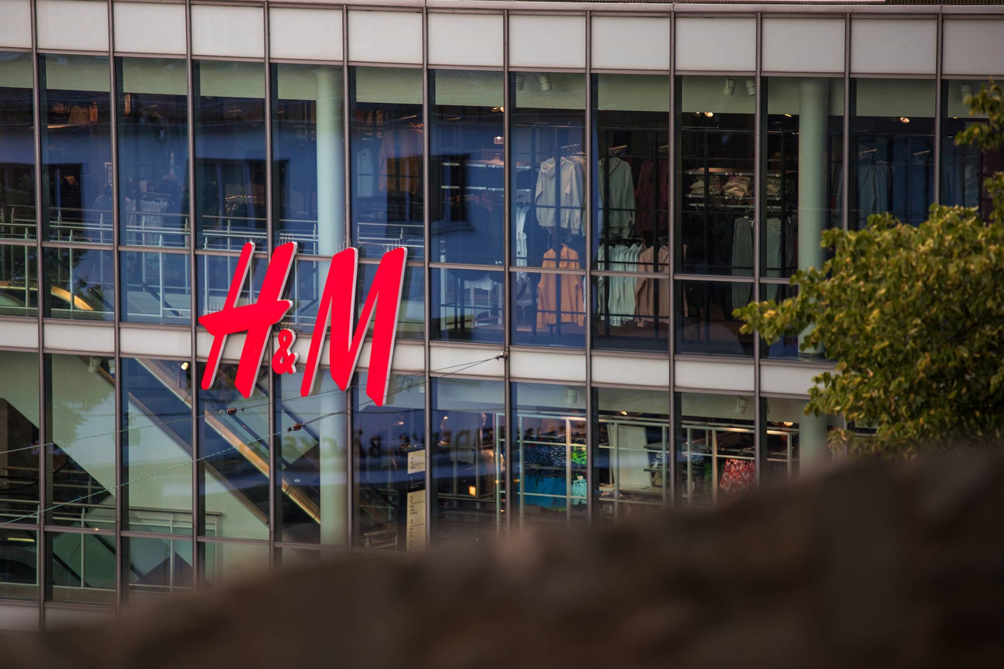 H&M anklagas för att kartlägga anställda i Sverige - Ehandel.se