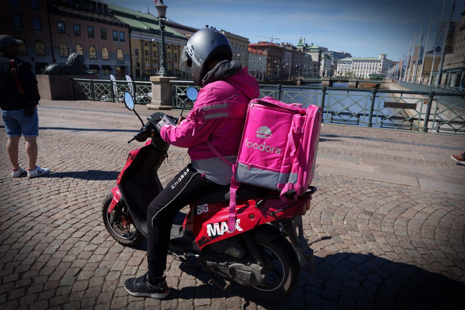 Mardrömmen hos Foodora - anställda: "Har lasersikte i pannan" - Ehandel.se