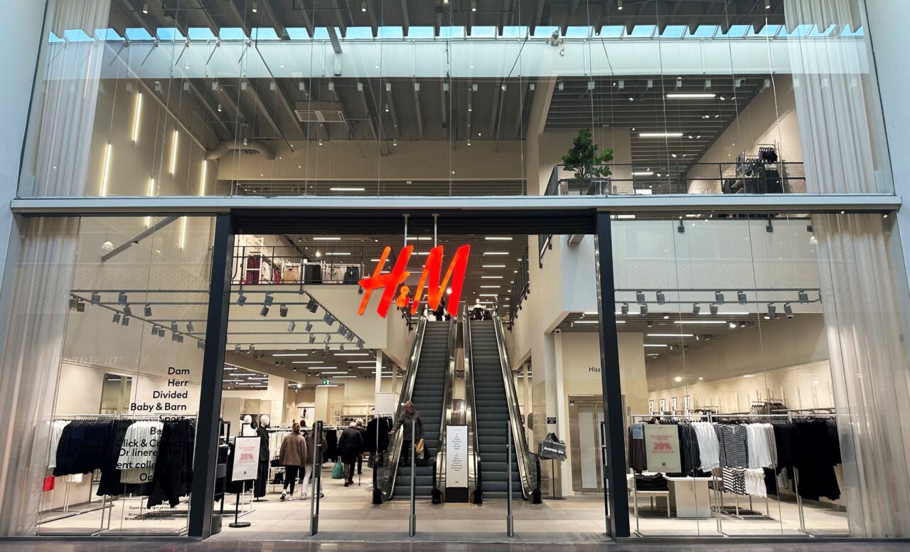 H&M både fälls och frias - använde "extremt smala" modeller - Ehandel.se